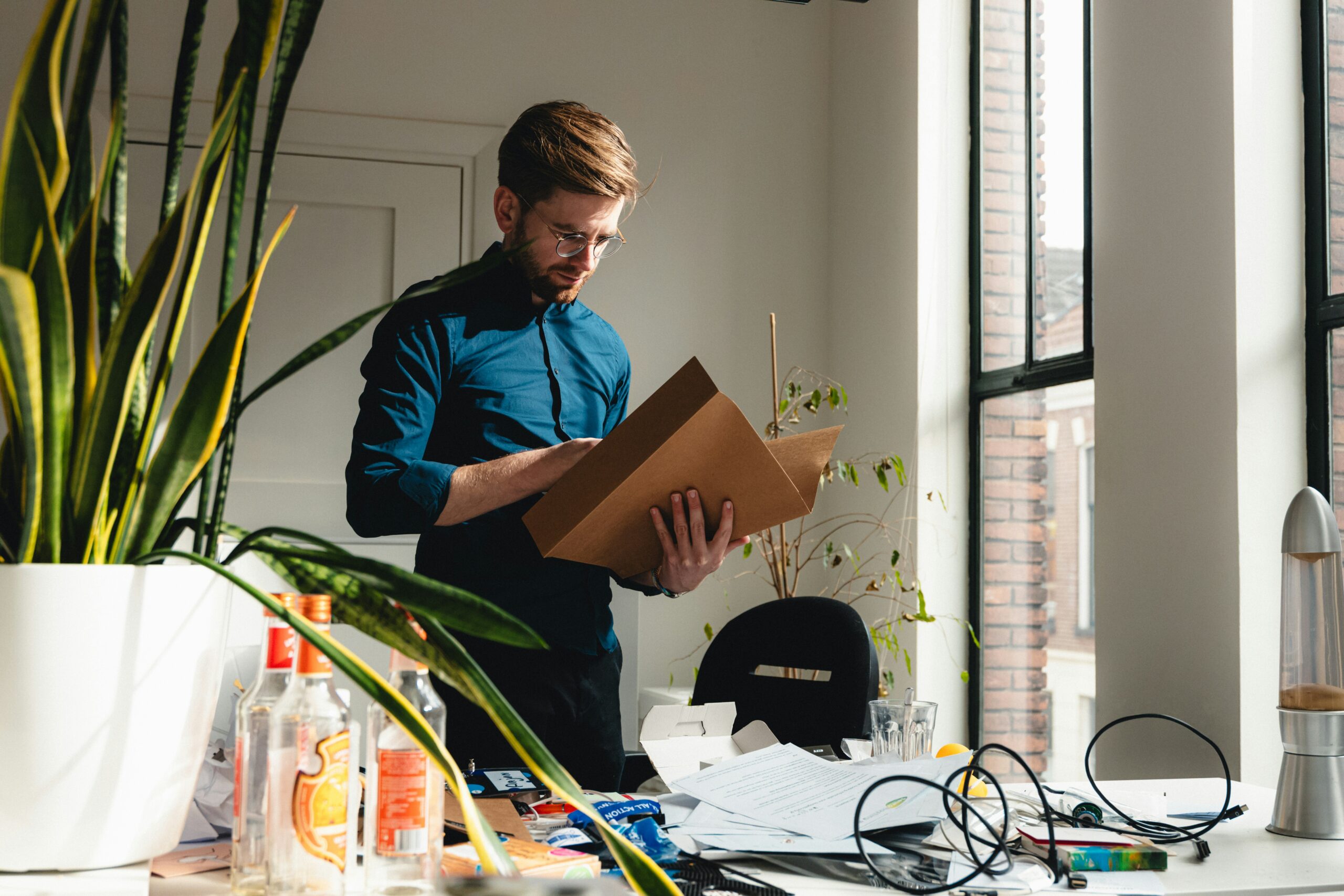 Creative Worker (T5) Visa: Contracts, Certificates, and How to Avoid ...